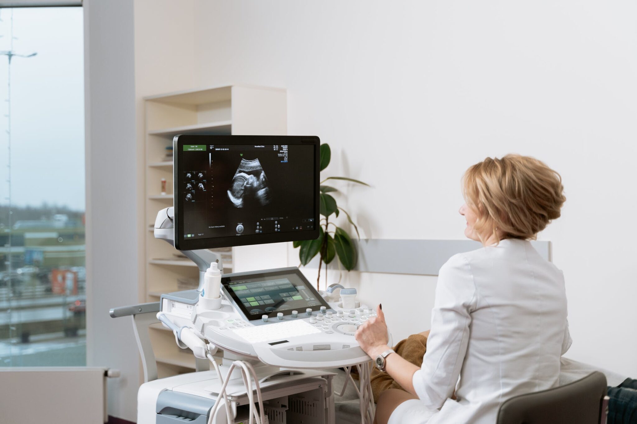 Fibrome utérin: symptômes, cause, traitement, opération - VM Med